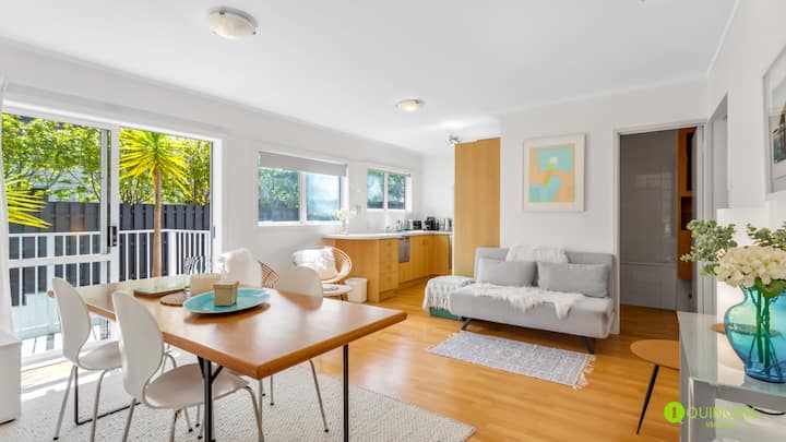 Cosy St Marys Bay Retreat With Parking - Auckland