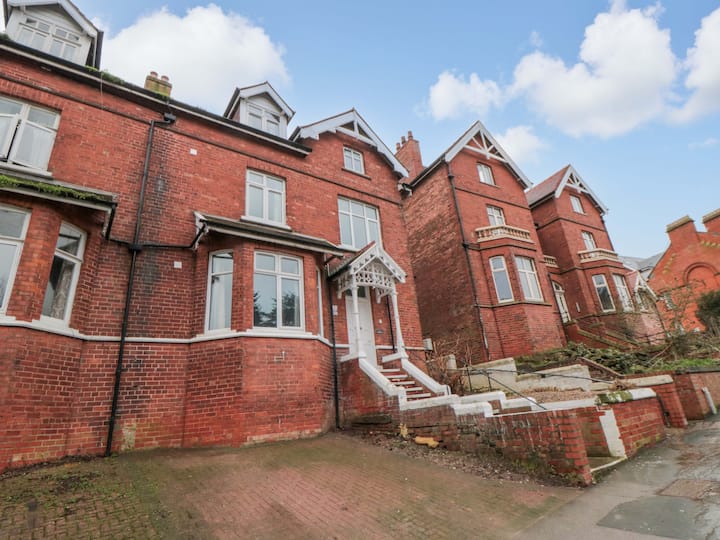 Beachwalk Villa 2 - Whitby