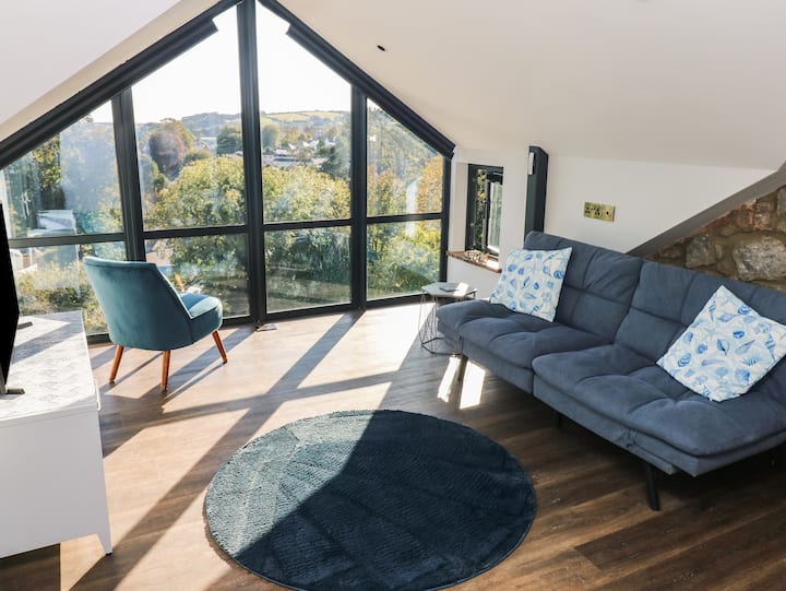 10 Brython Place - Tenby