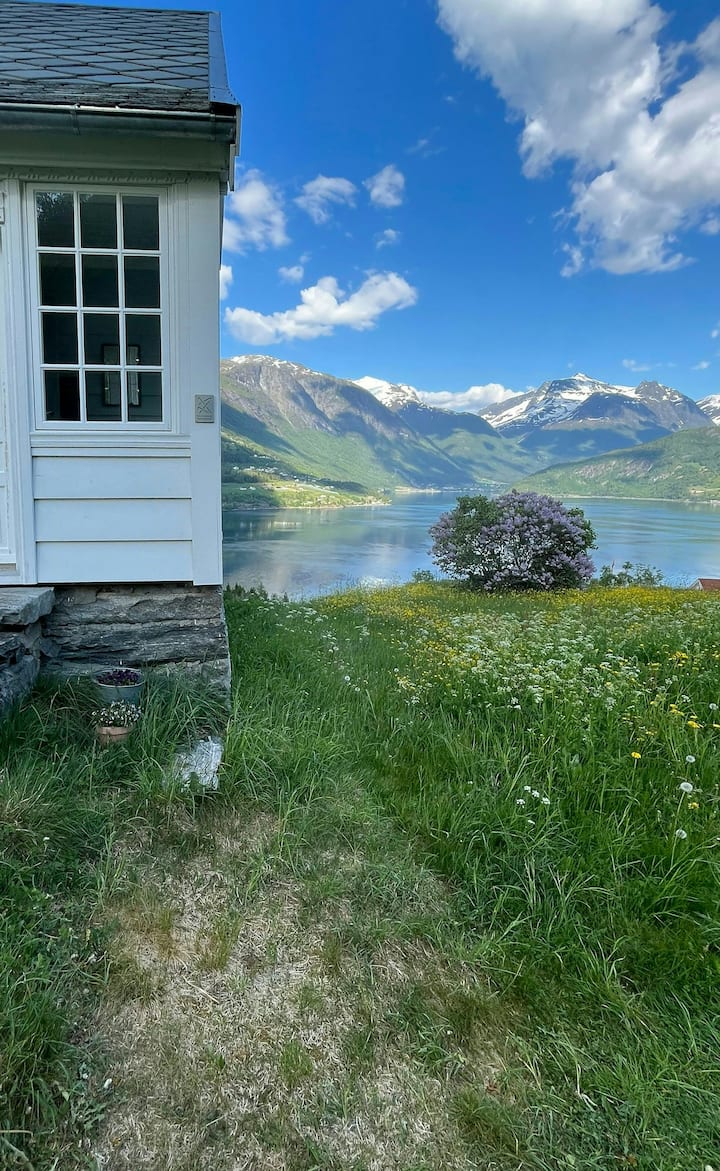 Historic Timber House From The 1800s In Nordfjord - Olden