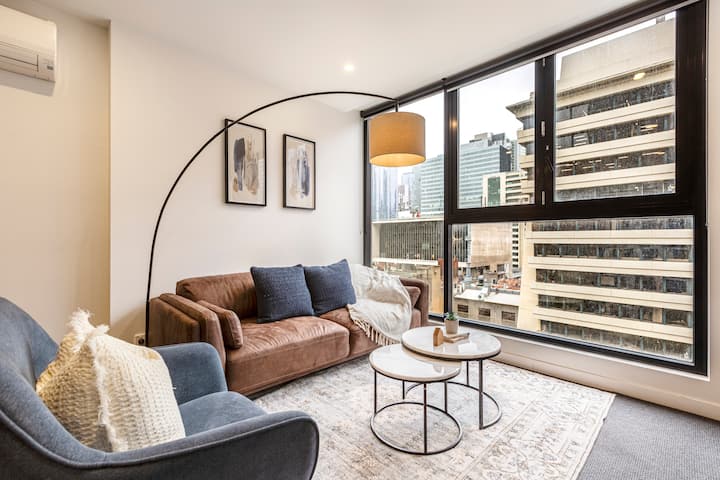 Parliament Precinct | Parking |Free Trams| 64m2 - Rod Laver Arena