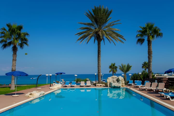 Fig Tree Bay Seafront 401 - Prime Location - Protaras