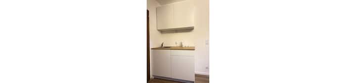 Twin Room With Kitchenette & Private Bathroom - Stuttgart