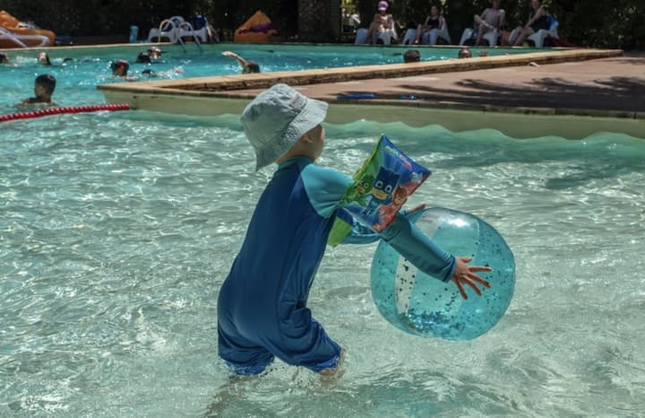 Zecamping 3* Mobil Home Piscine - Tuchan