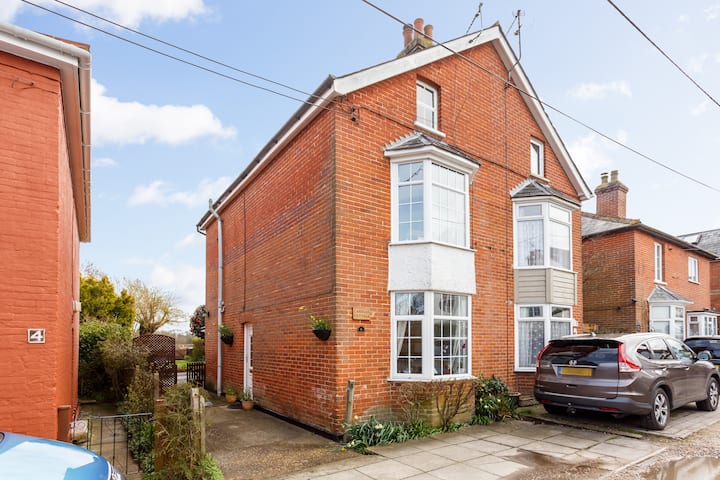 Camellia Cottage - Brockenhurst