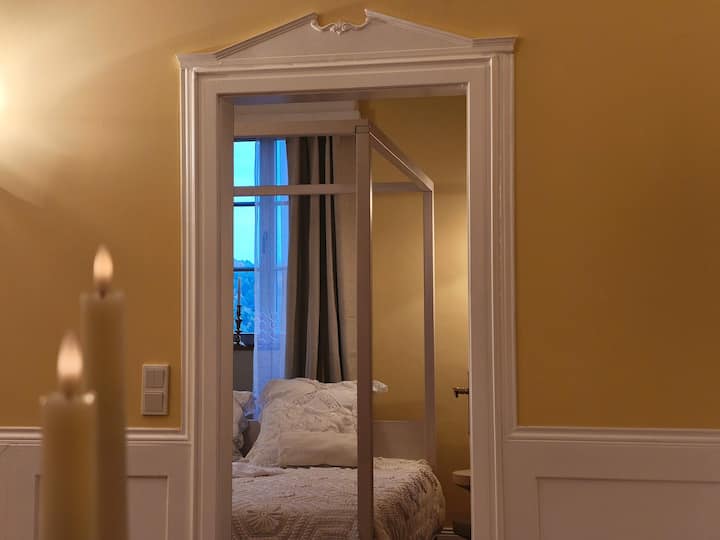 Elegance & Charm In Château – Suite Marie Thérèse - Malberg