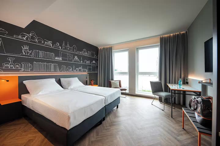 Stylish Room W/ Kitchenette Near Local Attractions - Köln