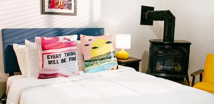 Centrally Located Studio With Tranquil Courtyard - Provincetown, MA