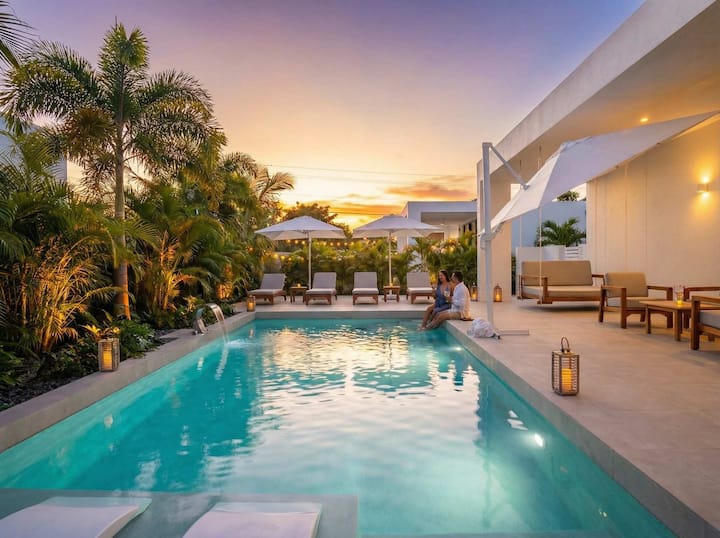 Romantic Villa -Private Pool, Steps From The Beach - Turks and Caicos Islands