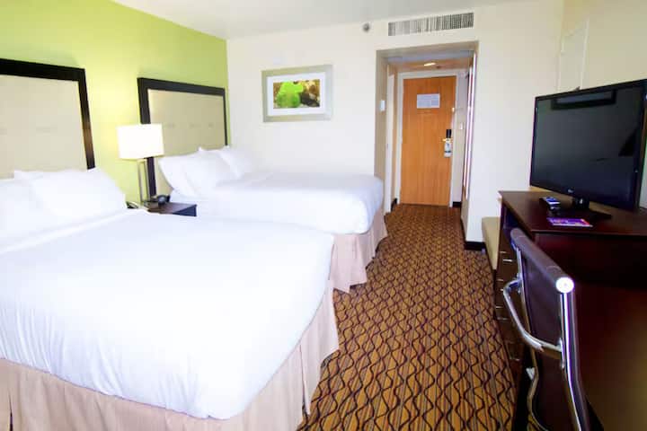 Bayfront Retreat | 5 Min Drive To North Beach - Corpus Christi, TX