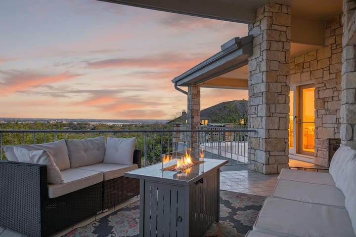 New! Luxury Home With Views & Hot Tub, Game Room! - Horseshoe Bay, TX