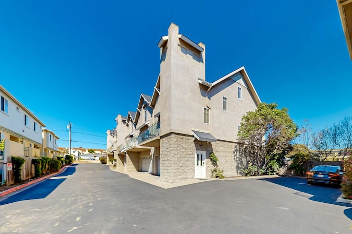 Downtown 3br 3rd-floor | Deck | Washer/dryer - Pismo Beach, CA