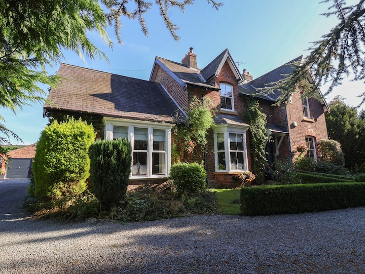 Ten Gables - Driffield