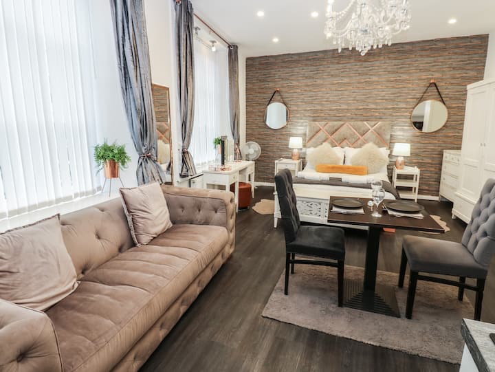 The Railway Apartment - Langley Castle Hotel