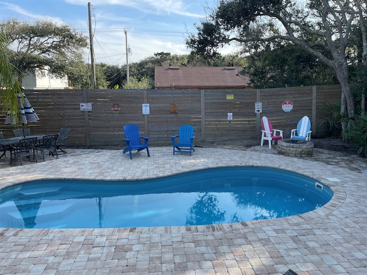 Your Private Coastal Resort & Backyard Oasis - St. Augustine, FL