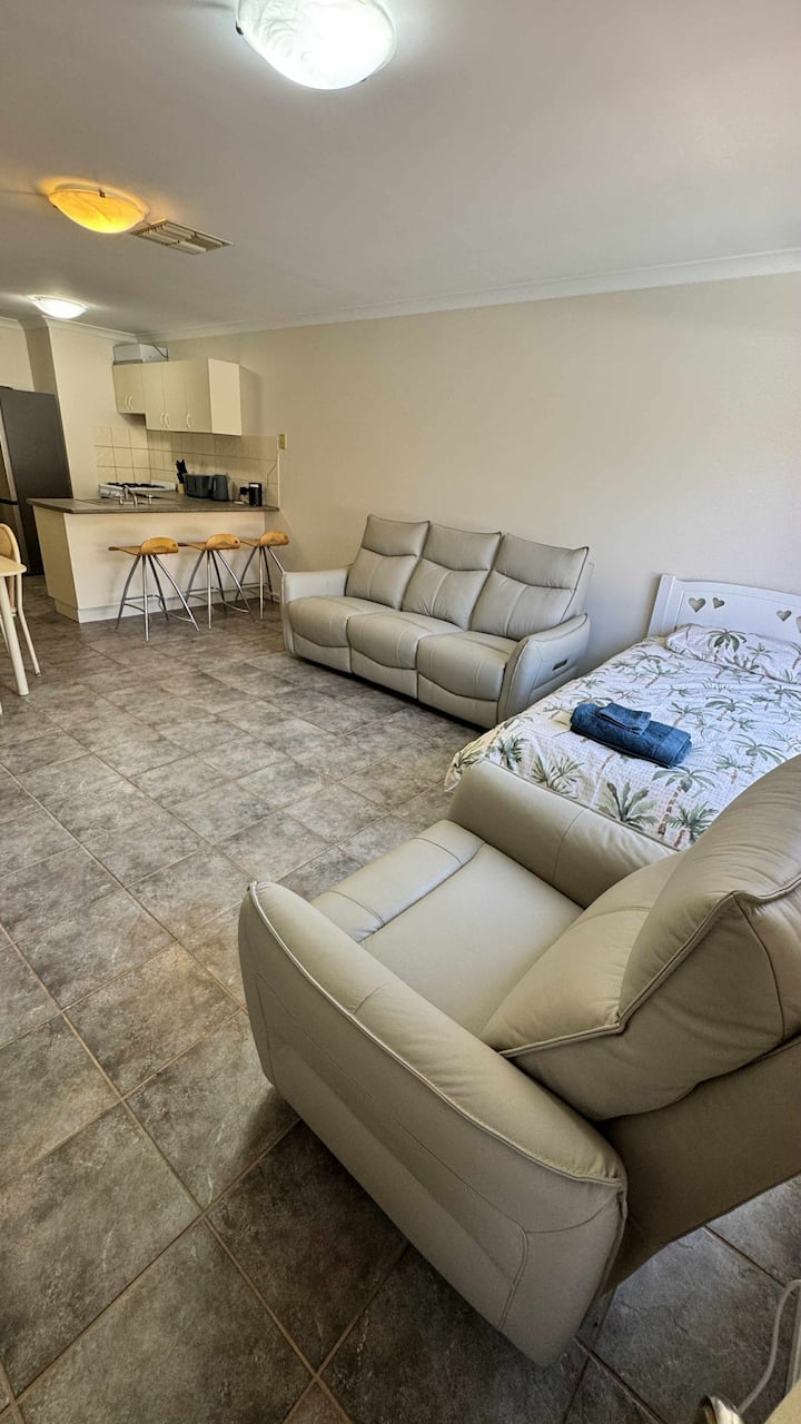 Top Of The Town On Egan - Kalgoorlie - Boulder