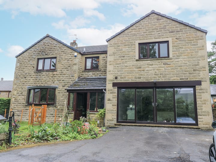 The Treetop - Settle