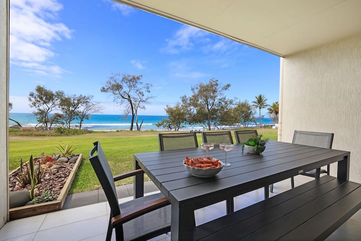 Ocean Fairways Getaway - Beachfront Townhouse - Elliott Heads