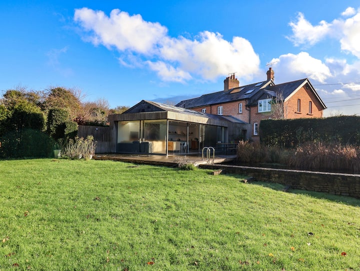 Bredy Cottages - Burton Bradstock