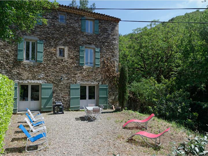 Gîte Spacieux Pour 6 Personnes à Aires - Lamalou-les-Bains