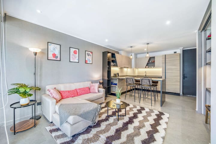 Comfy Apartment With Pool And Balcony - Vitacura