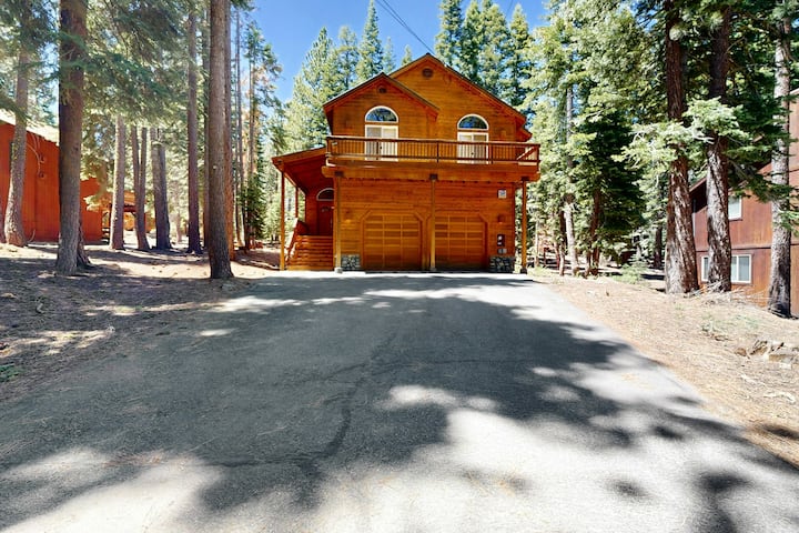 Tyrol Getaway 4br W/ Fireplace, Large Decks, Games - Truckee, CA