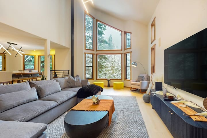 5br Pet Friendly Home, Hot Tub, Ping Pong, & Wifi - Truckee, CA