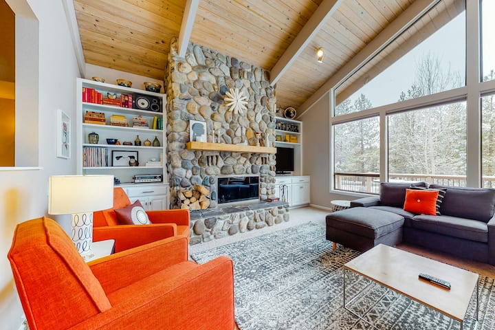Dog-friendly 5br  Near The Village & Resort - Sunriver, OR