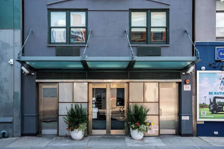 Near One World Trade Center + Free Wi-fi - Queens, NY