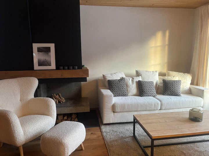 Elegant 1br Rougemont Apartment - Charmey