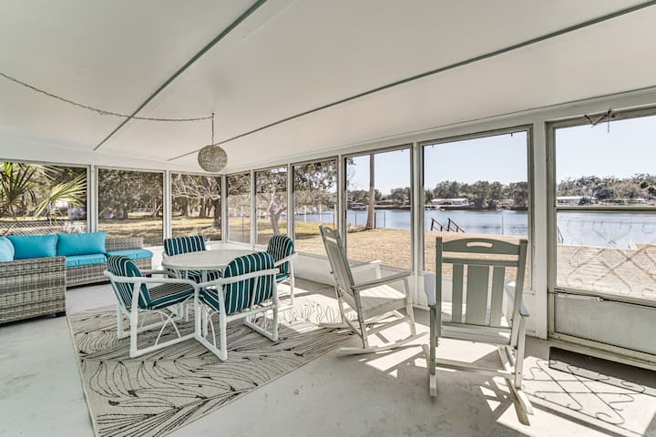 Gateway To Crystal River! Canal-front Home W/ Dock - Crystal River, FL