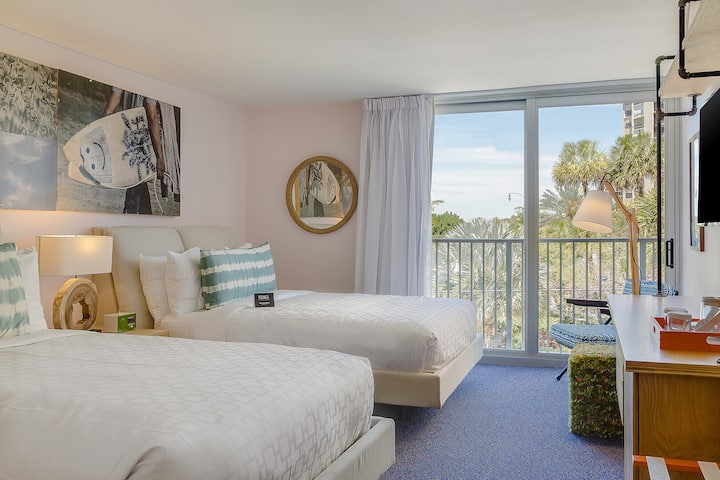 Beach Escape! 4 Cozy Units W/ Onsite Pool, Parking - Fort Lauderdale