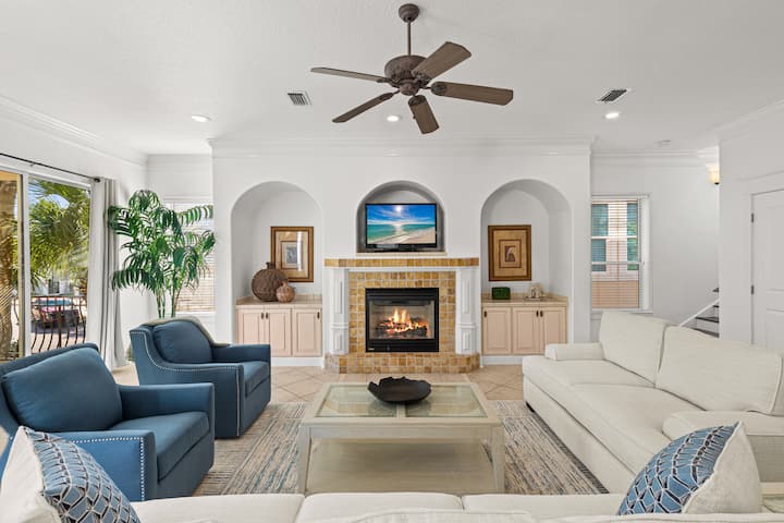 Remodeled! Resort Pool, Hot Tub And Private Beach - Destin, FL