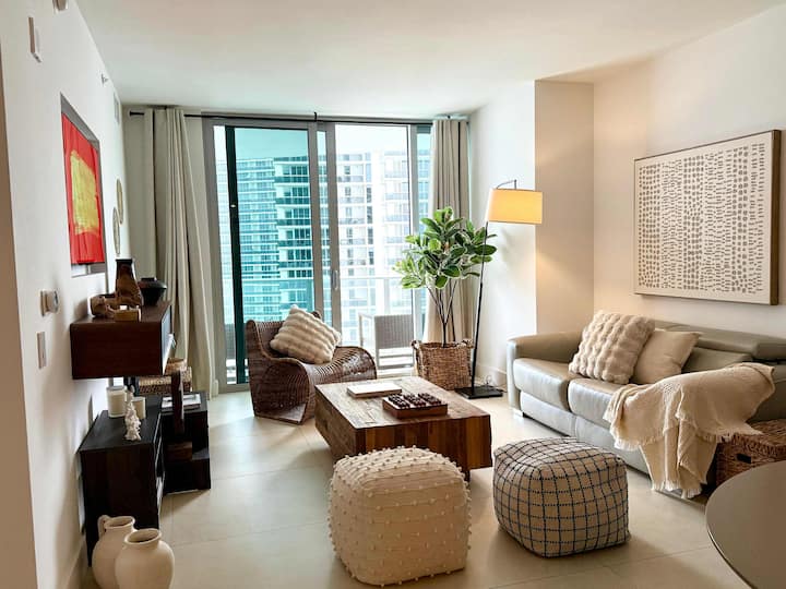 Heavenly Ocean Views 1 Bedroom Paradise - Hallandale Beach, FL