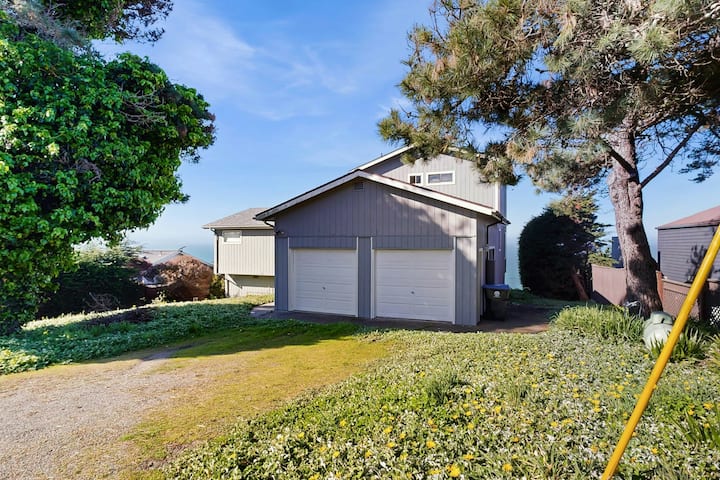 3br Oceanfront | Hot Tub | Fireplace | Deck - Gualala, CA