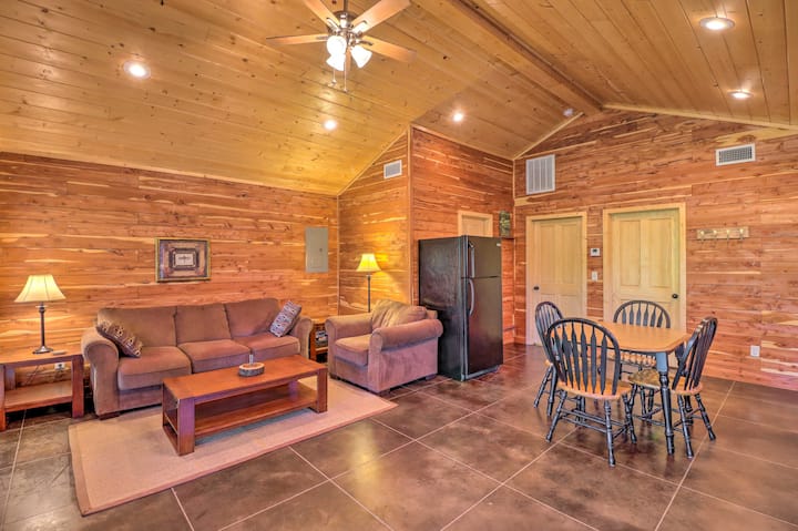 Heber Springs Cabin W/ Deck + River Views! - Heber Springs, AR