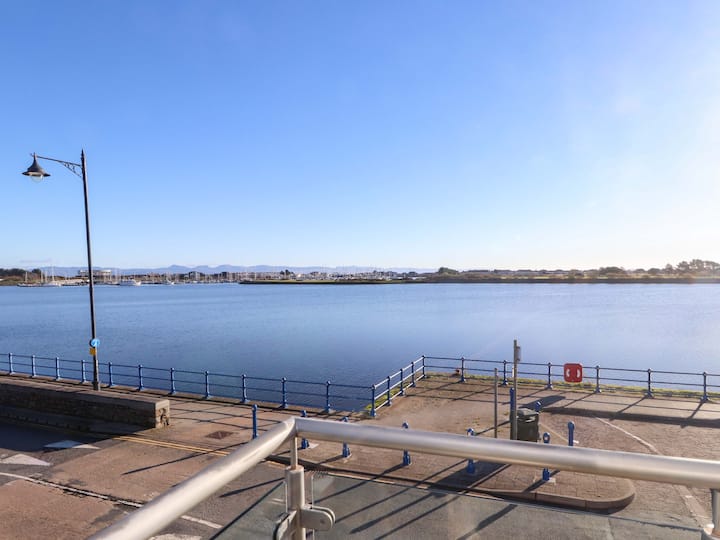 Sea Breeze Retreat - Pwllheli