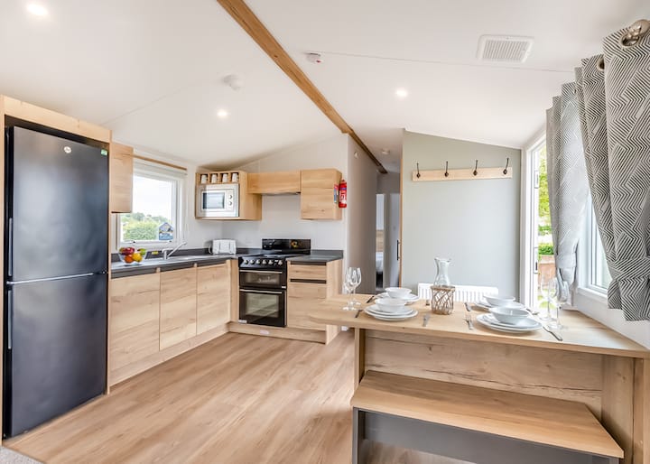 Silver 3, Slps 8, Parking, Ensuite - Porthcawl