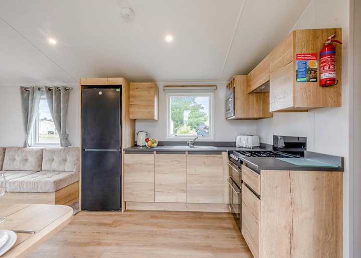 Silver 3, Slps 8, Parking - Porthcawl