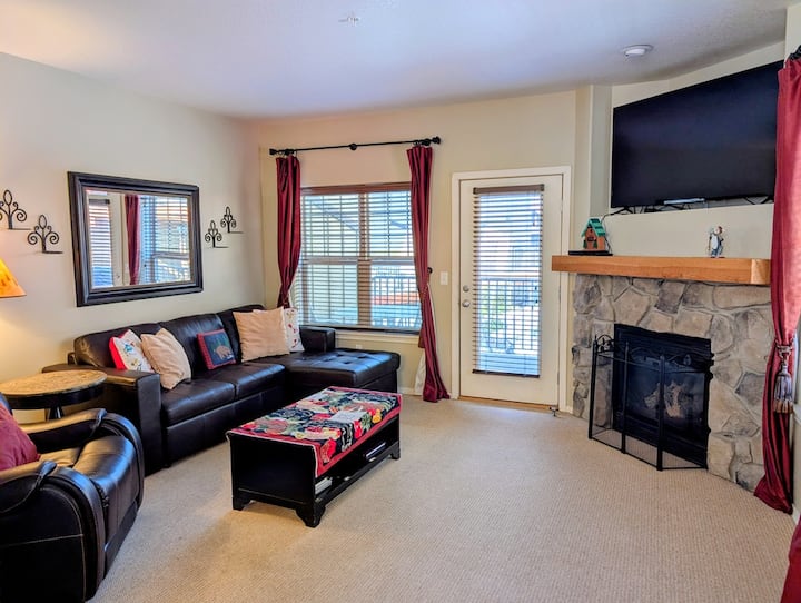 Chalet 63 At The Official Collins Lake Resort - Mount Hood, OR