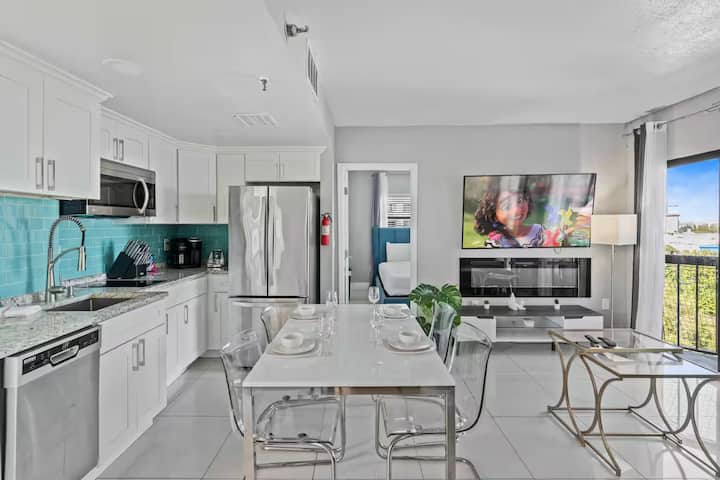 2701 The Enclave Orlando: A Magical Retreat - Amway Center