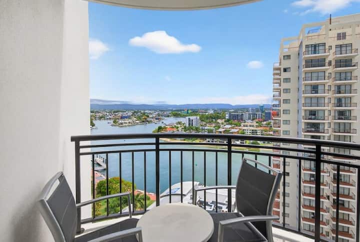 2brm Panoramic Views - Chevron Renaissance - Surfers Paradise