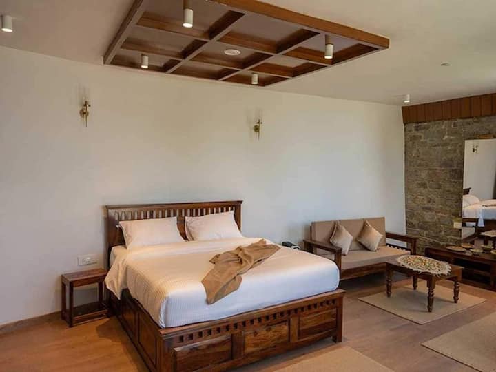 Palette Orient Greenz Pench By Checkin - Pench National Park