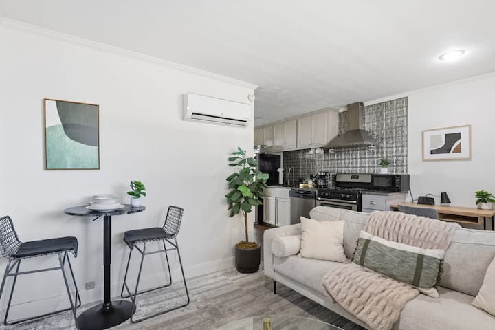 Tcu Gem: Stylish Apartment With King Bed & Full Ki - Hallmark-Camelot - Fort Worth