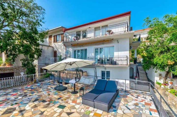 Appartement De Vacances Avec Jacuzzi Et Vue Mer - Dramalj