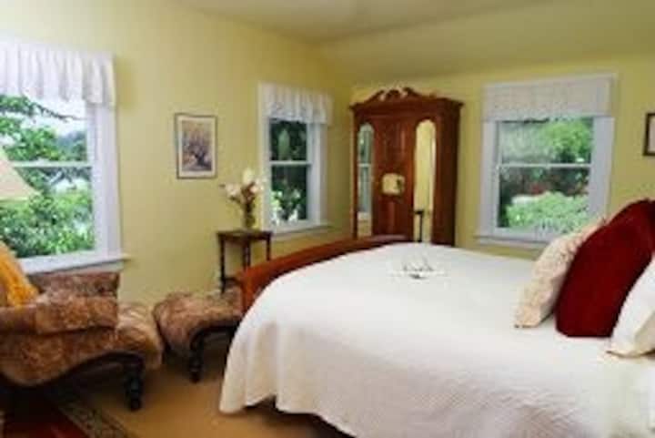 Bed And Breakfast In The Wine Country - Calistoga, CA