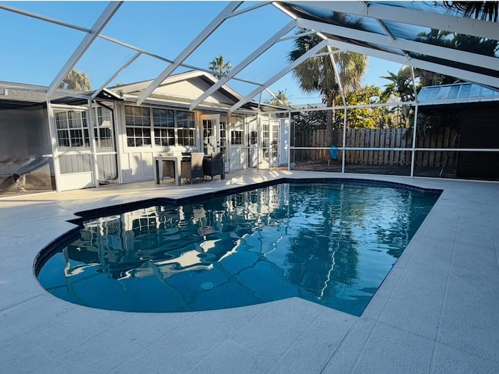 3 Min Walk To Beach/heated Pool/games/kids Area - Clearwater Beach, FL