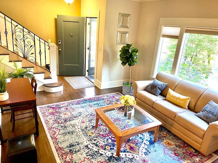 5b3b Bdrm Top Queen Anne House,2min To Queen Anne - Seattle, WA