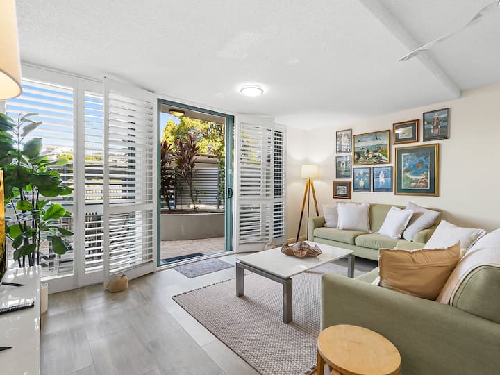 Sea Shapes Coastal Escape 2 Bed Apartment - Sunshine Coast Queensland, Australia