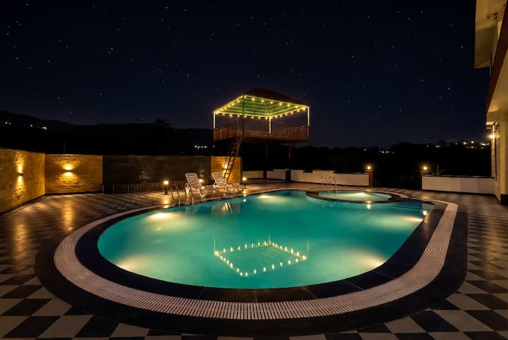 Hillside Villa W/ Pvt Pool, Garden & River Views - India